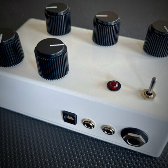 Auto-Step Synthesizer | Handmade Electronic Instruments