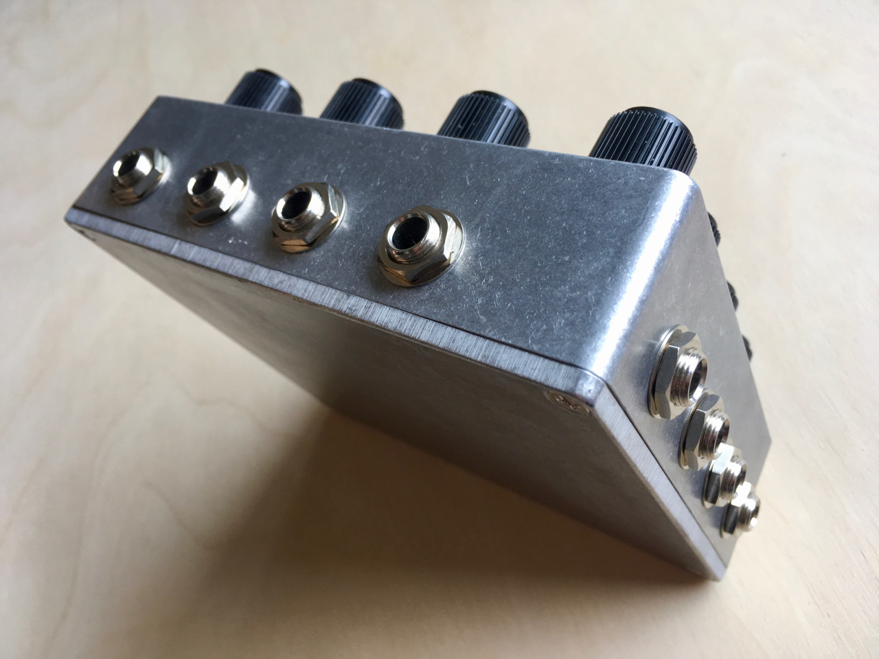 4×4 Matrix Mixer | Handmade Electronic Instruments