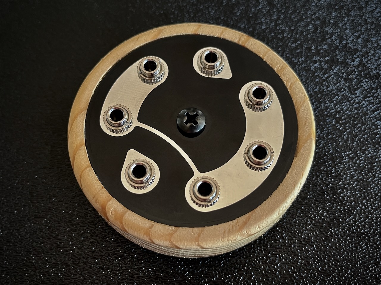 Passive Multiple | Handmade Electronic Instruments